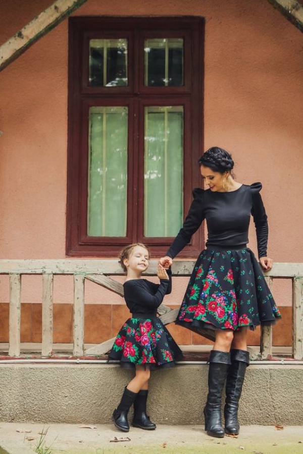 30 Highly Adorable Mother Daughter Outfits To Spread Cuteness